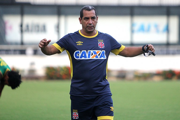 Zinho revela bastidores da invencibilidade do Vasco contra o Flamengo