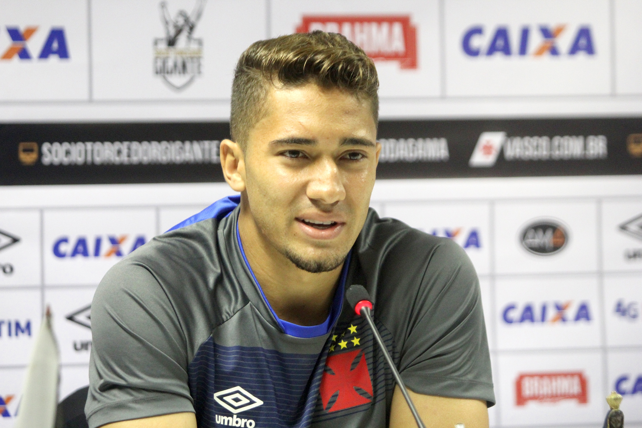 Ex-Vasco, Jean é apresentado pelo Marítimo-POR | SuperVasco