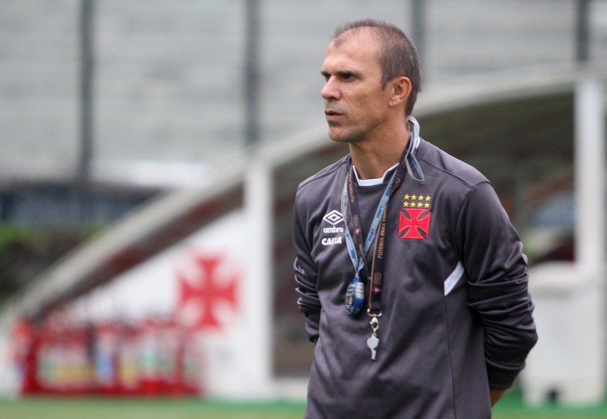 Ex-Vasco, Milton Mendes relembra momentos pelo clube ao Expresso 1923 | SuperVasco