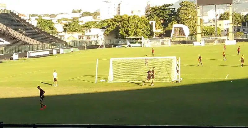 Richard, Marquinho e Castán realizam trabalho físico | SuperVasco