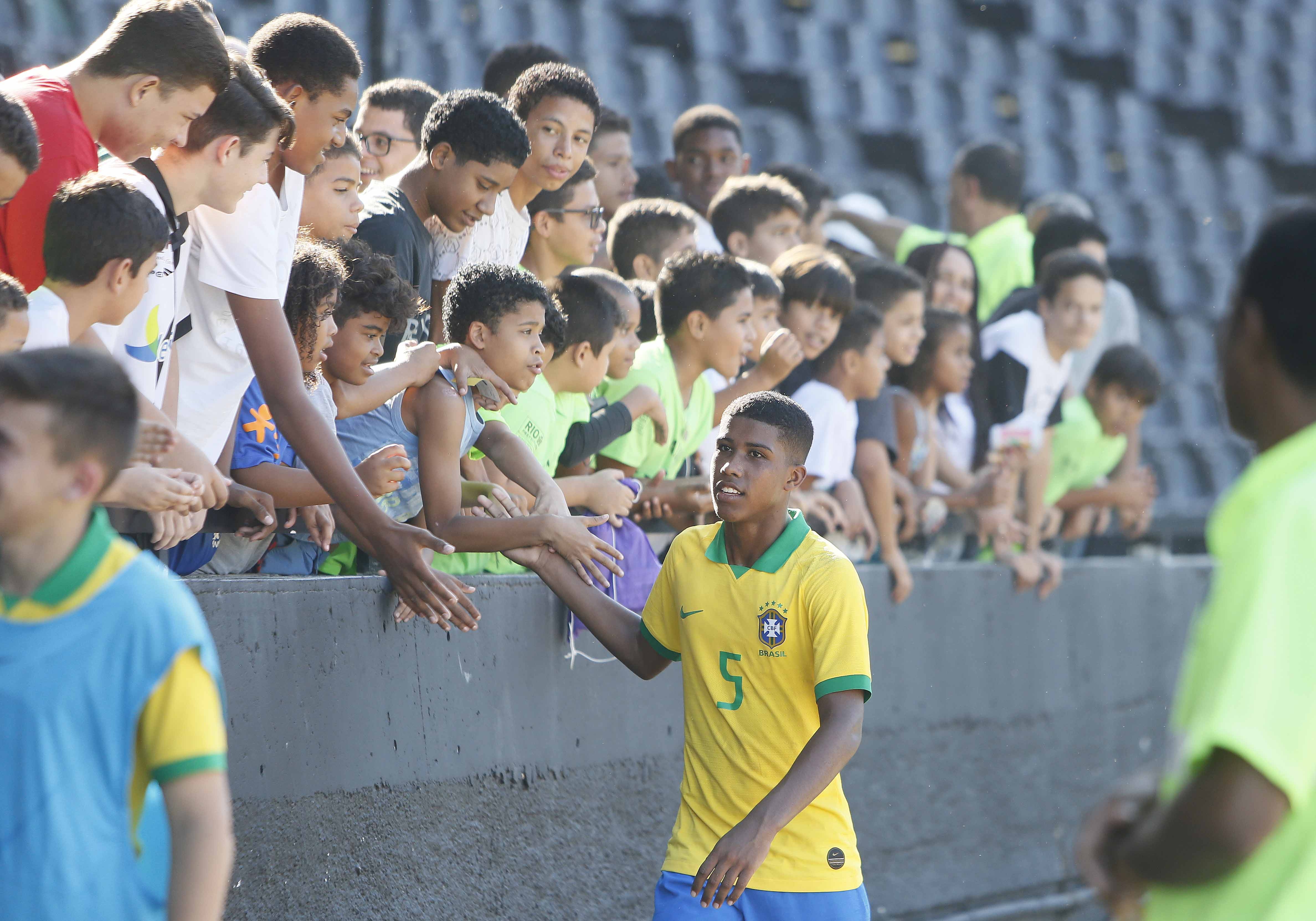 Sub-15: Andrey teve o prazer de defender a Seleção em São Januário ...