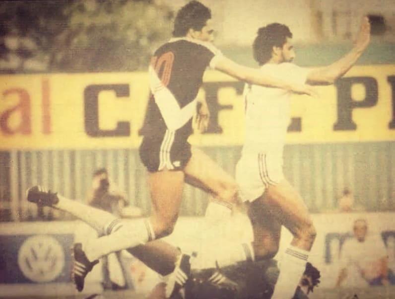 Há 39 anos, Dinamite marcava dois gols contra o rival; relembre Há 39 anos, Dinamite marcava dois gols contra o rival; relembre