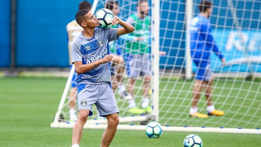 Vídeo: Jornalista fala sobre Patrick, Antonio Valencia e Latif Blessing ...