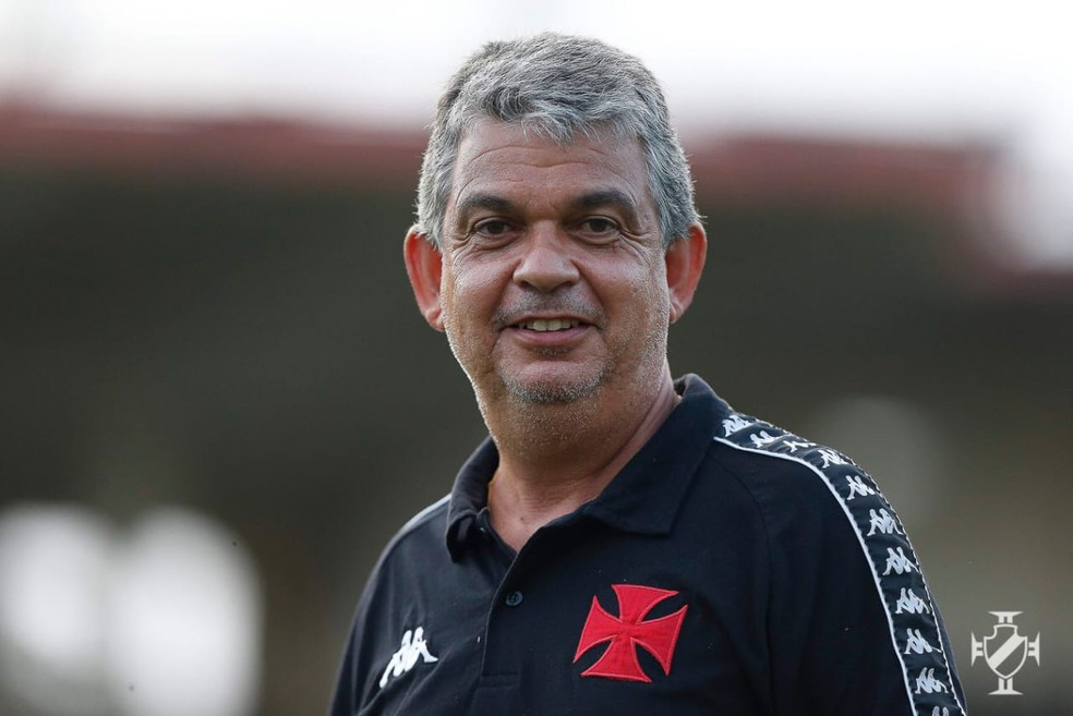 Carlos Brazil fala da relação do Vasco com a CBF | SuperVasco