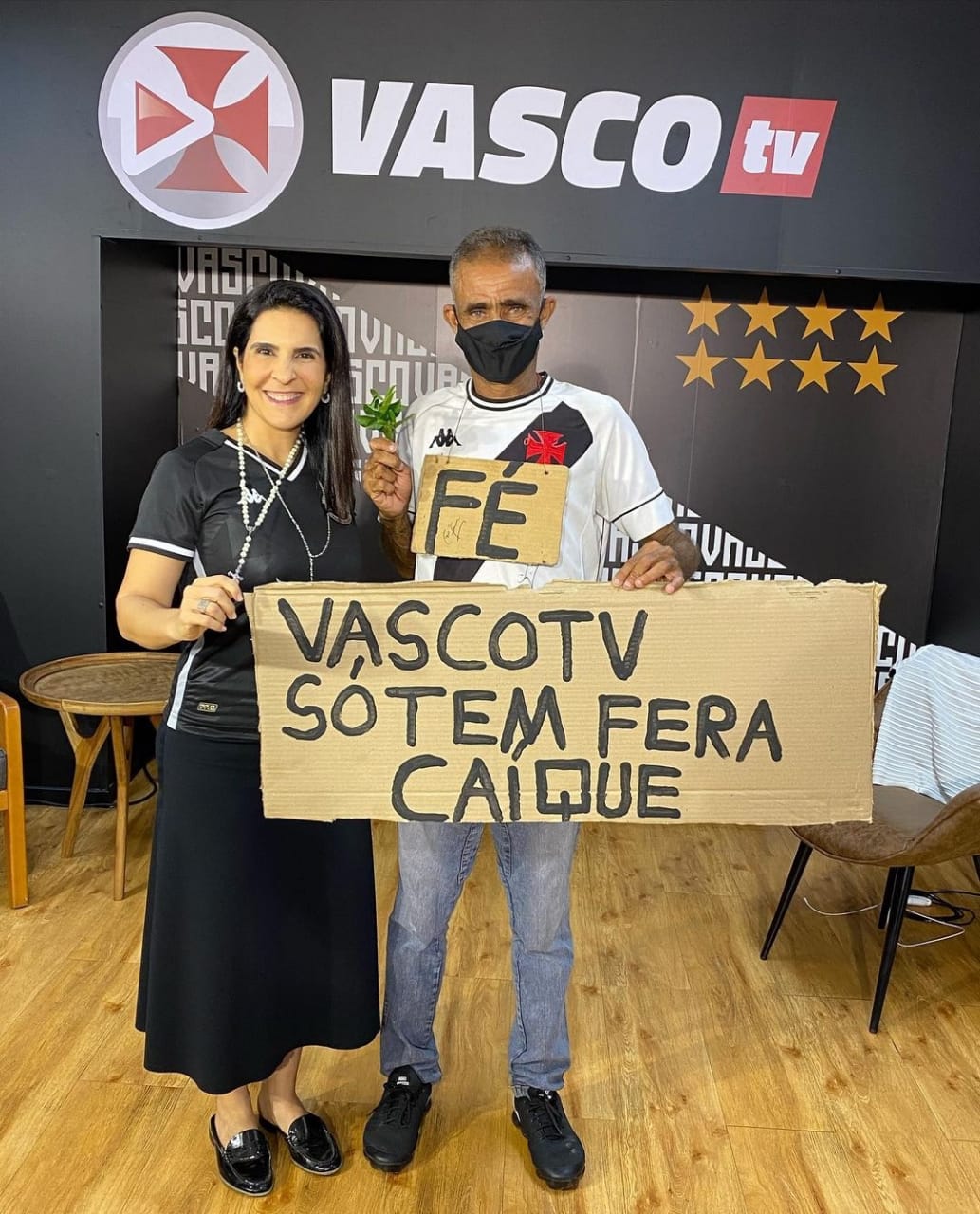 Torcedor ilustre do Vasco, Caíque marca presença no Maracanã | SuperVasco