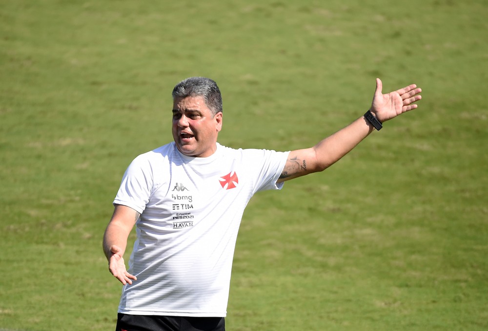 Confira a provável escalação do Vasco contra a Ponte Preta | SuperVasco