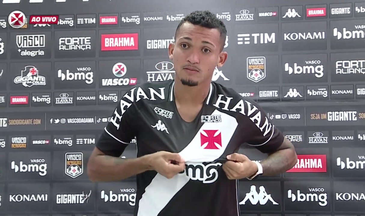 Walber foi o segundo jogador a anunciar sua saída do Vasco em 2021 ...