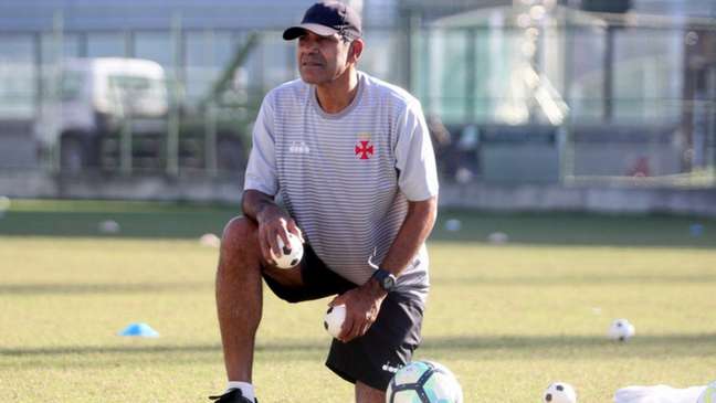 Acácio completa 66 anos nesta sexta-feira (24/01) | SuperVasco