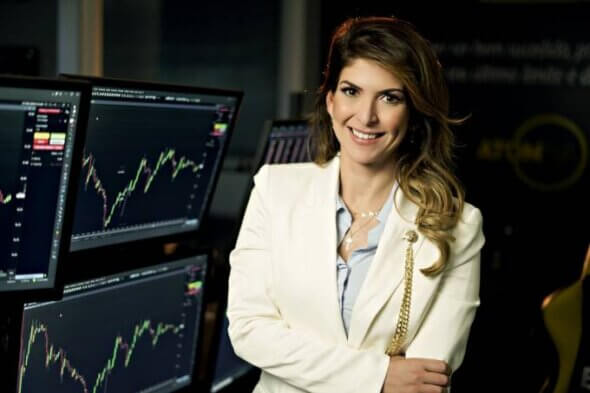 Carol Paiffer volta a citar torcida do Vasco em sua rede social