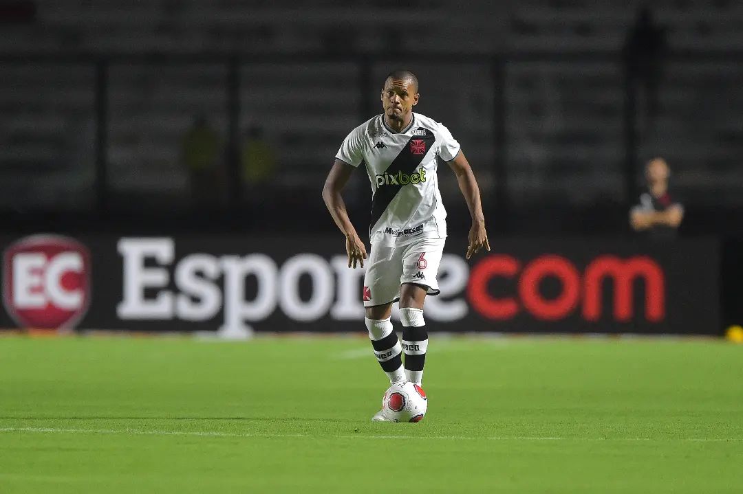 Edimar exalta torcida do Vasco: 'Eles não param' | SuperVasco