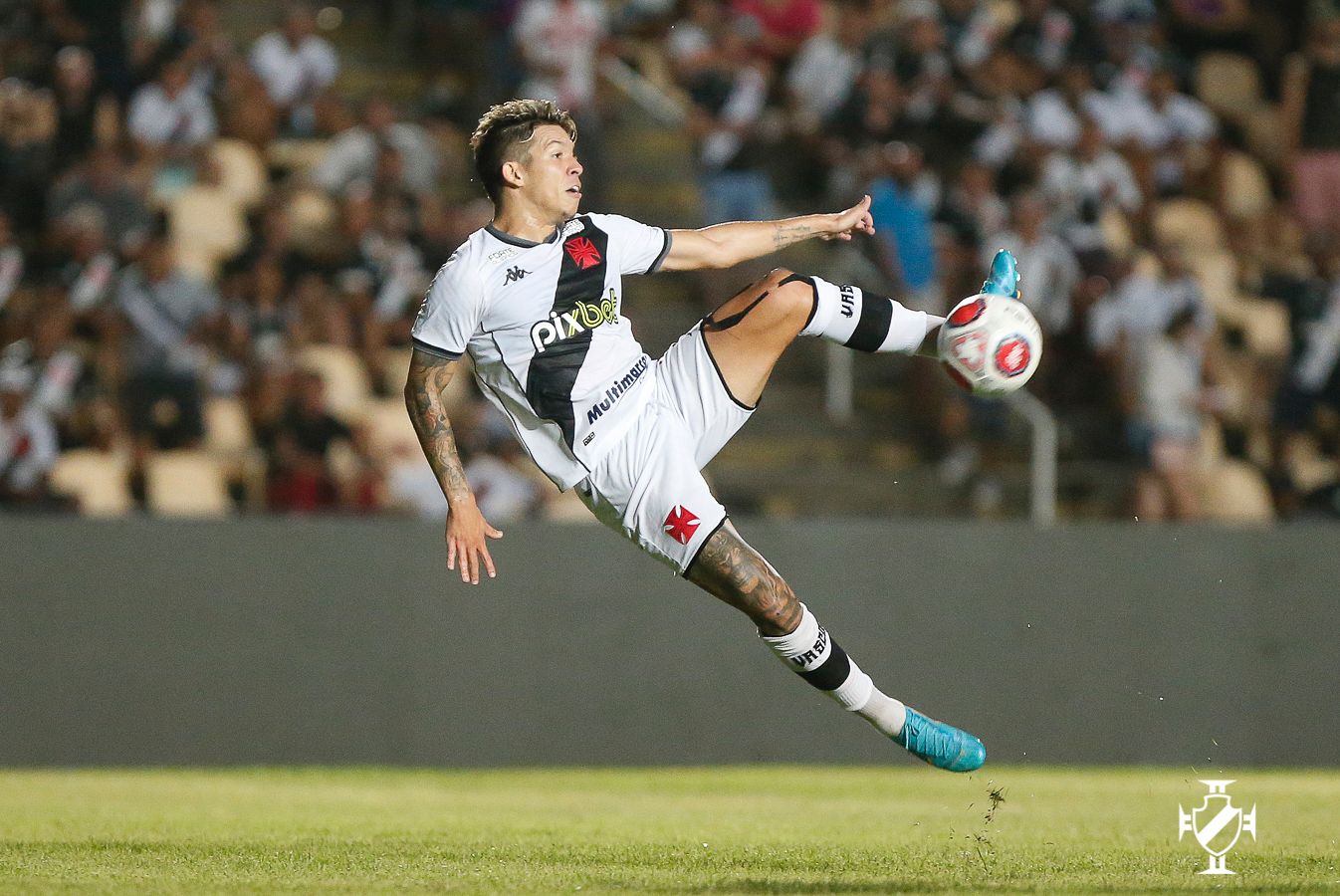 Vídeo mostra o gol marcado por Bruno Nazário contra o Resende | SuperVasco