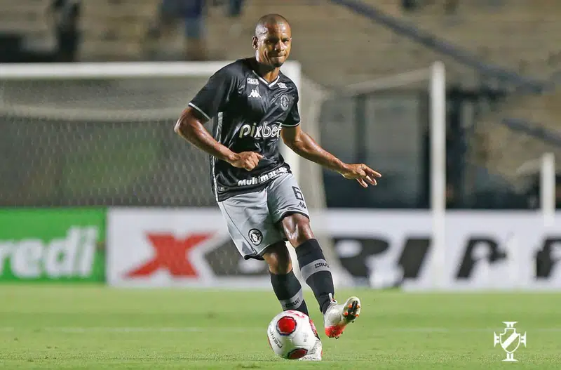 Edimar vibra com vitória do Vasco sobre a Portuguesa: 'Estão de parabéns'