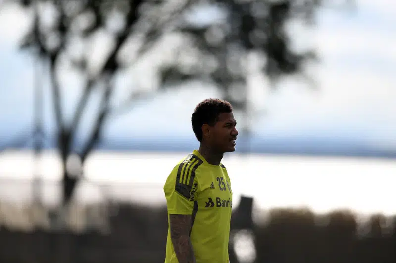 Inter sofreu três gols nas três vezes em que Zé Gabriel atuou como titular