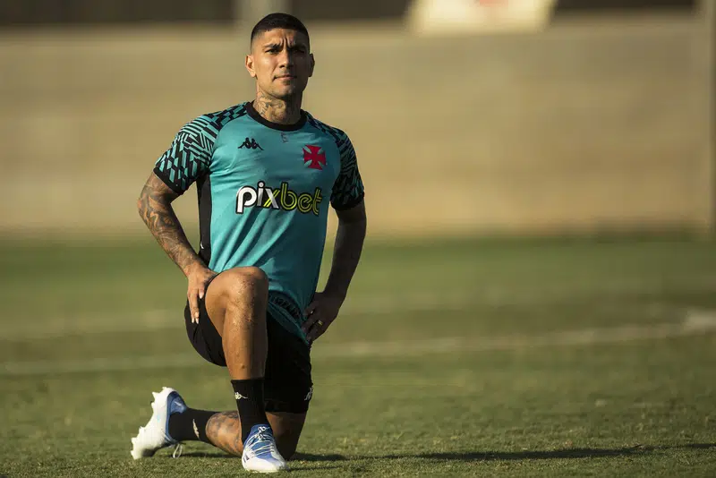 Vídeo de Yuri em lance de Erick contra o Londrina viraliza na Internet