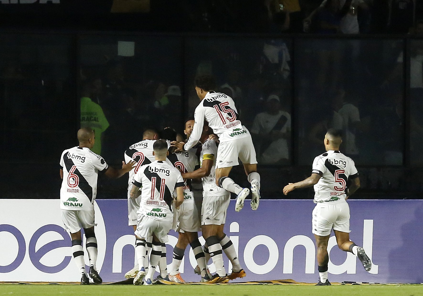 Números mostram que time do Vasco tem estilo de jogo "preferido ...