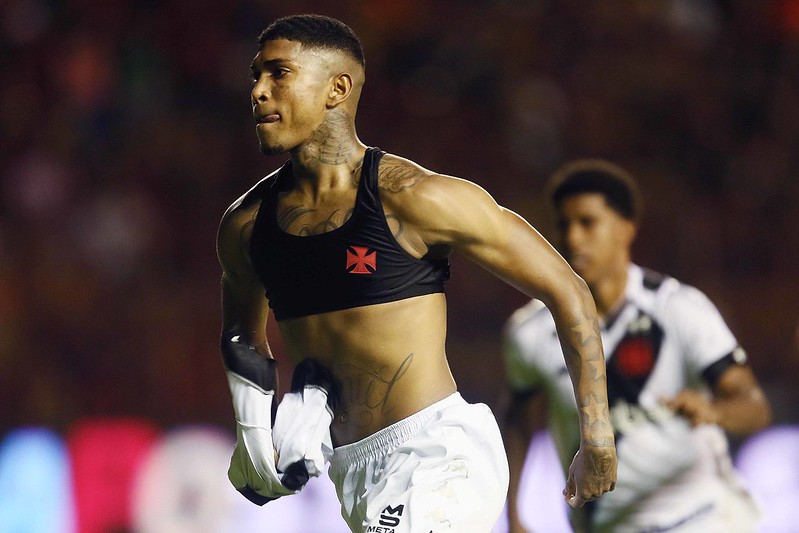 Ex-Vasco, Raniel rescinde contrato com o Santos | SuperVasco