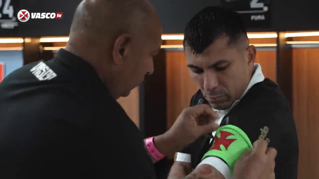 Medel fala pela primeira vez o motivo de ter saído do Vasco | SuperVasco