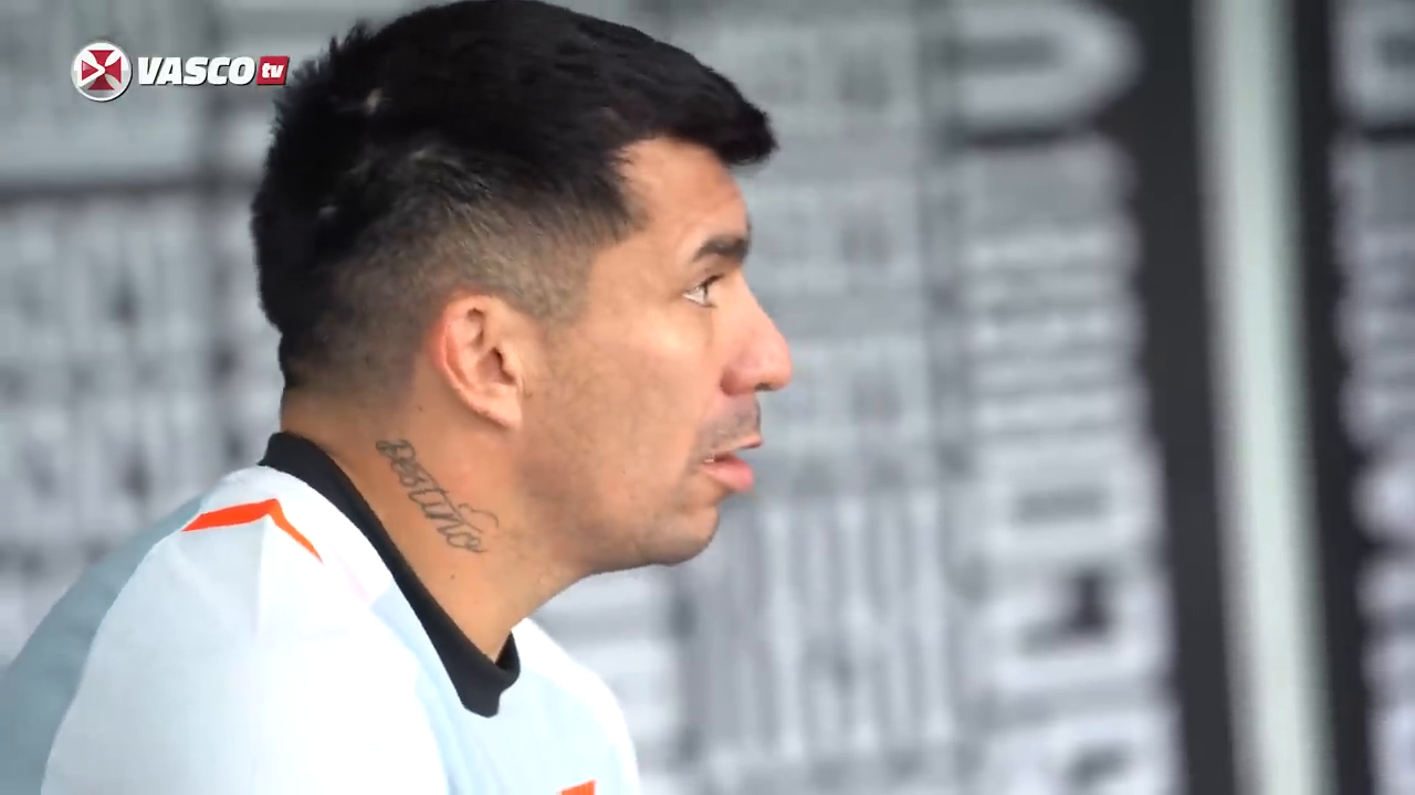 Medel estaria "queimado" dentro do elenco do Vasco, diz jornalista ...