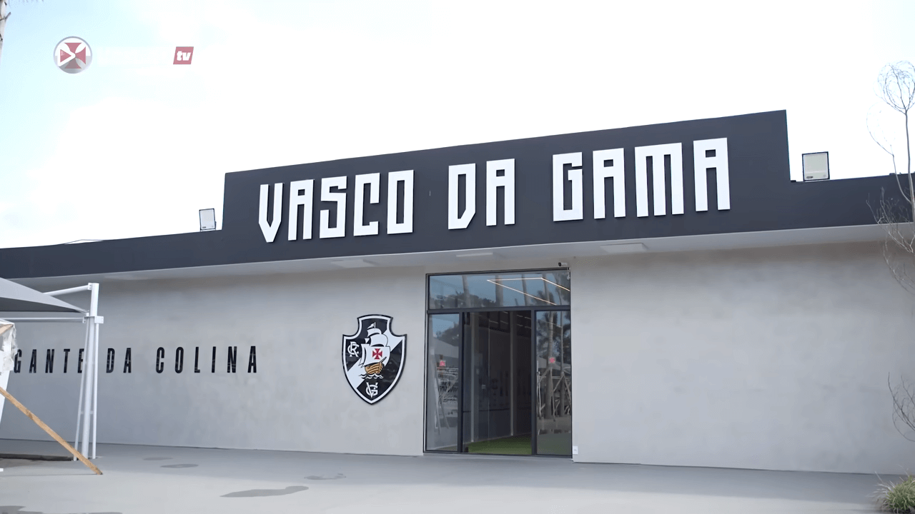 Elenco do Vasco treina nesta terça (23) em manhã nublada; fotos ...