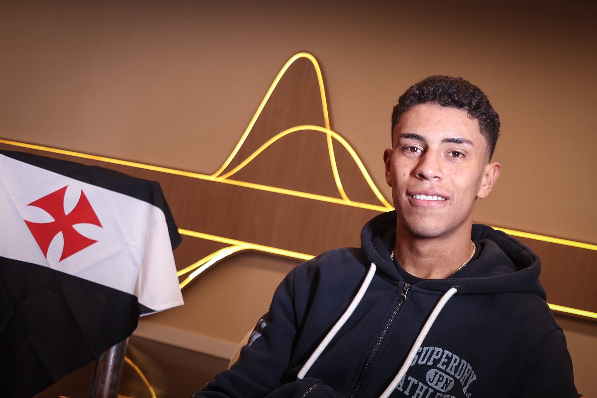 Vasco anuncia a contratação de Johan Rojas | SuperVasco
